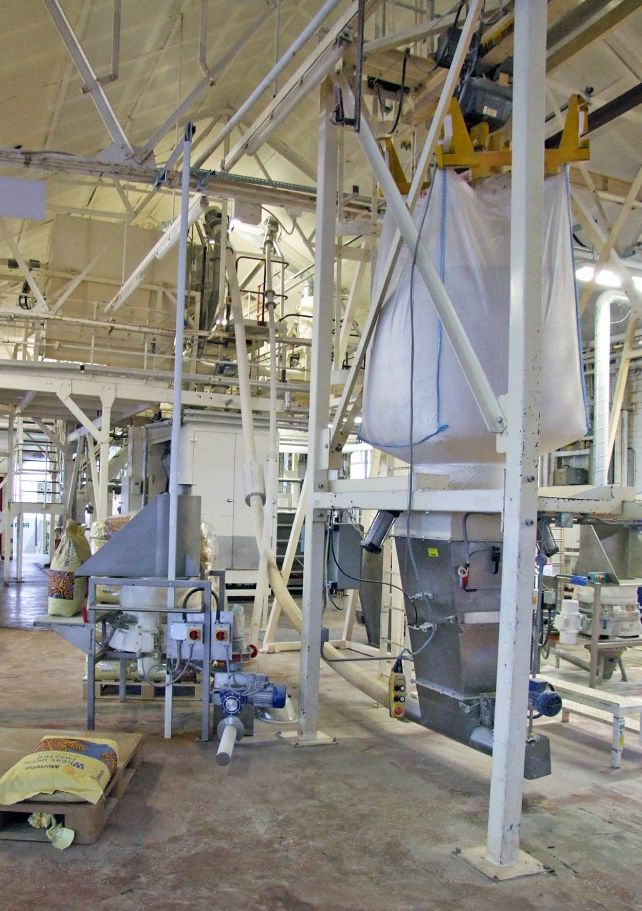 Bulk Bag Unloader & Flexible Screw Conveyor Used to Make Favorite ...
